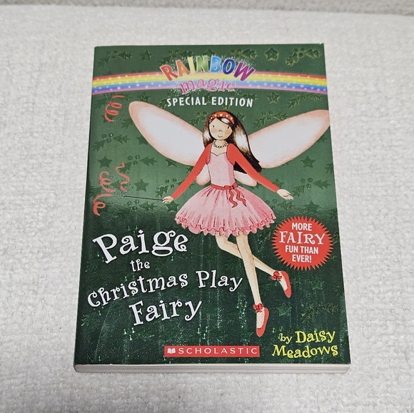 Scholastic | Other | 4 For 5 Rainbow Magic Paige The Christmas Play ...